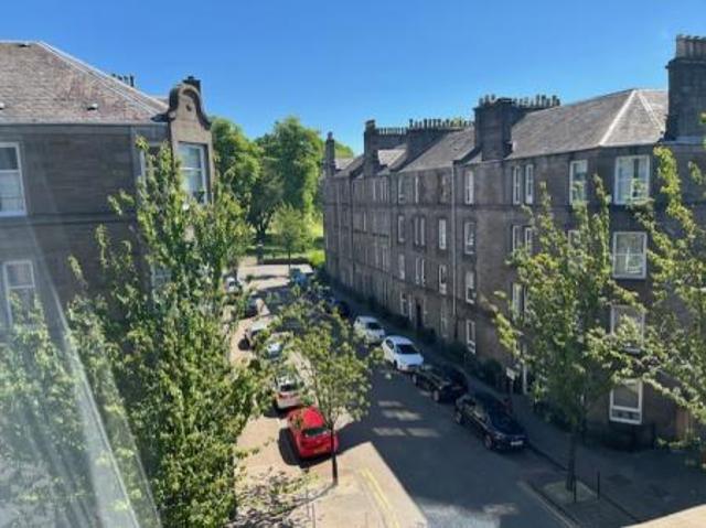 2 bedroom Flat To Let