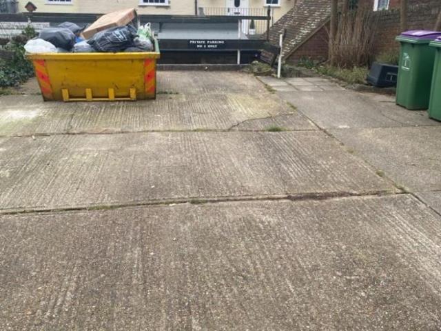 2 bedroom Flat To Let