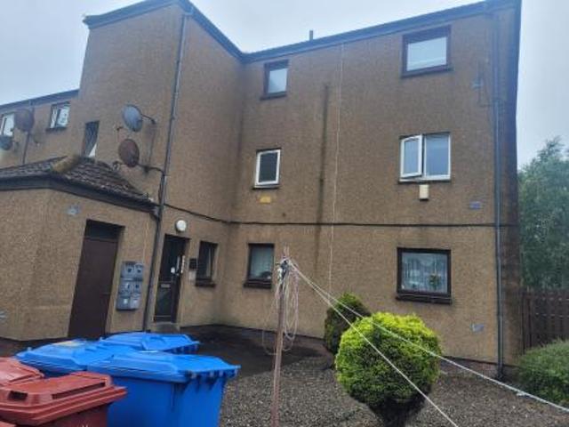 2 bedroom Flat To Let