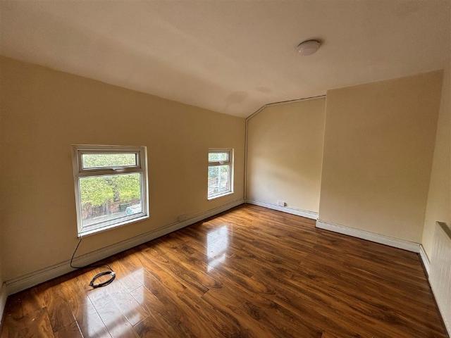 2 bedroom Flat to let