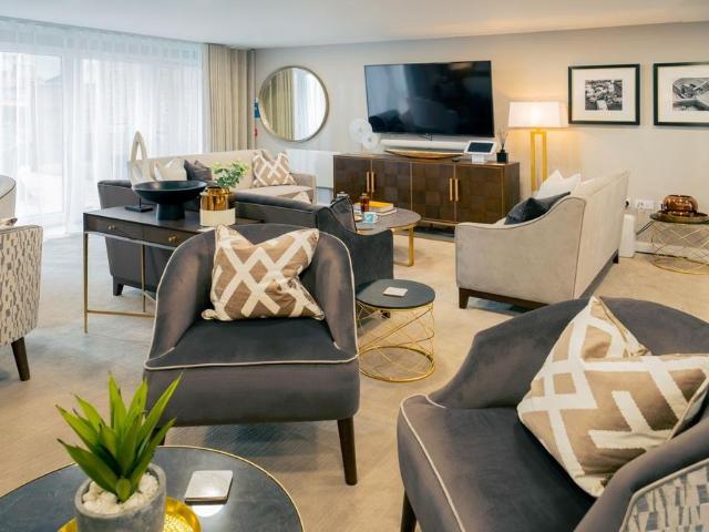 2 bedroom Flat To Let