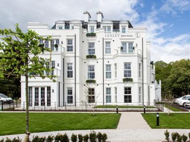2 bedroom Flat To Let