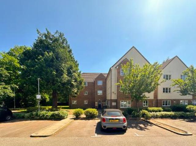 2 bedroom Flat To Let