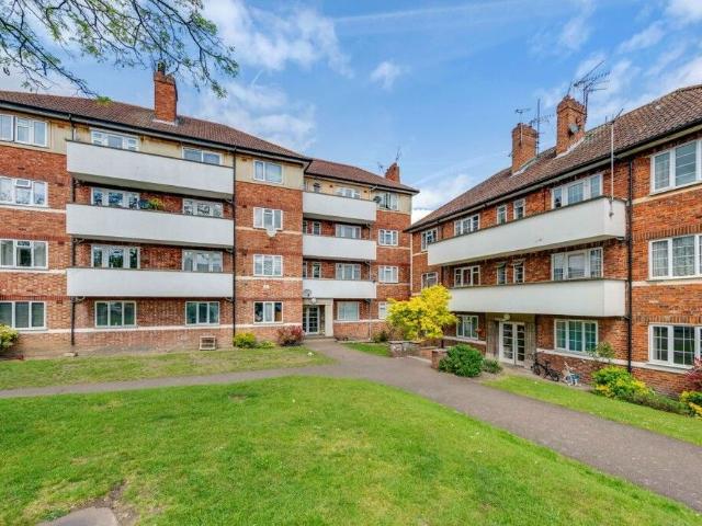 2 Bedroom Flat To Let