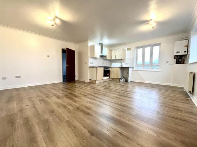 2 Bedroom Flat To Let