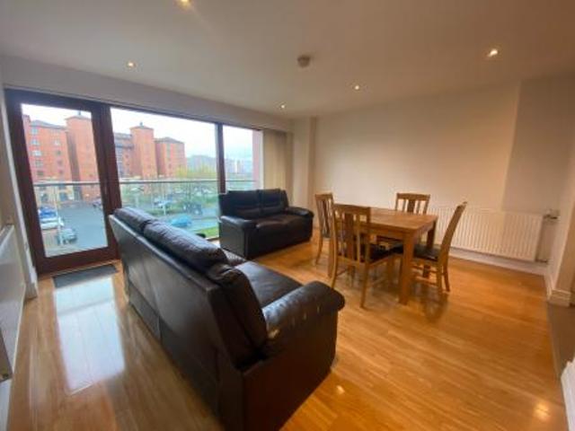 2 bedroom Flat To Let