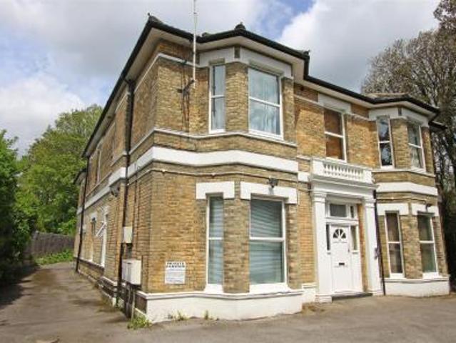 2 bedroom Flat To Let