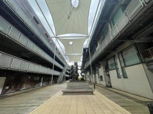 2 bedroom Flat To Let