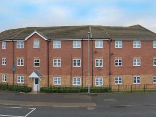 2 bedroom Flat To Let