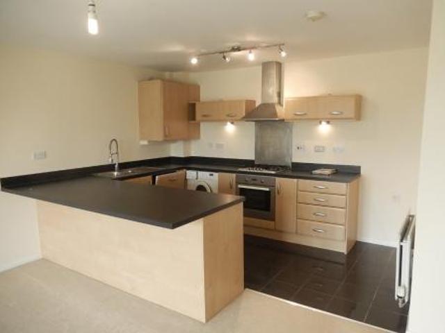 2 bedroom Flat To Let