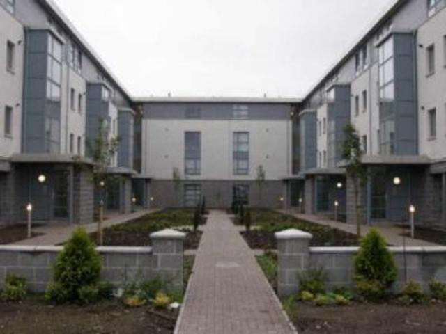 2 bedroom Flat To Let