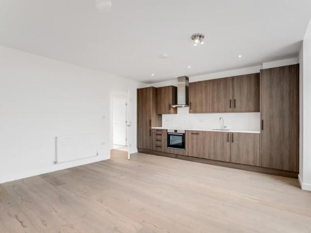2 Bedroom Flat To Let