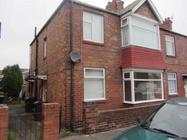 2 bedroom Flat To Let