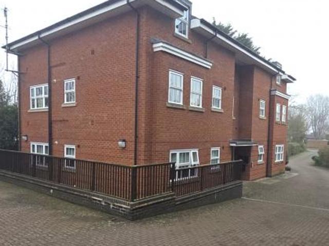 2 bedroom Flat To Let
