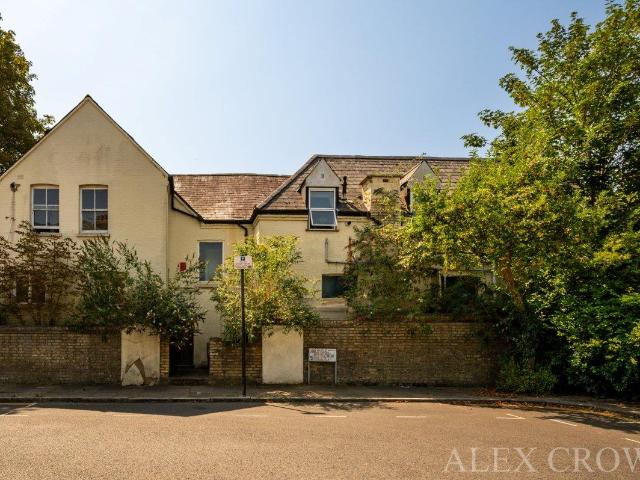 2 Bedroom Flat To Let
