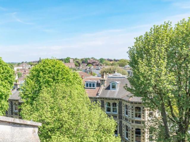 2 bedroom flat to let, Clifton, Bristol | Ocean Estate Agents