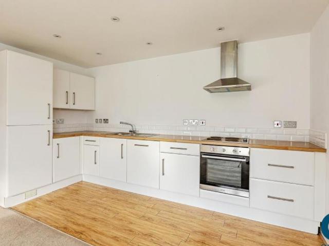 2 bedroom flat to let, Downend, Bristol | Ocean Estate Agents