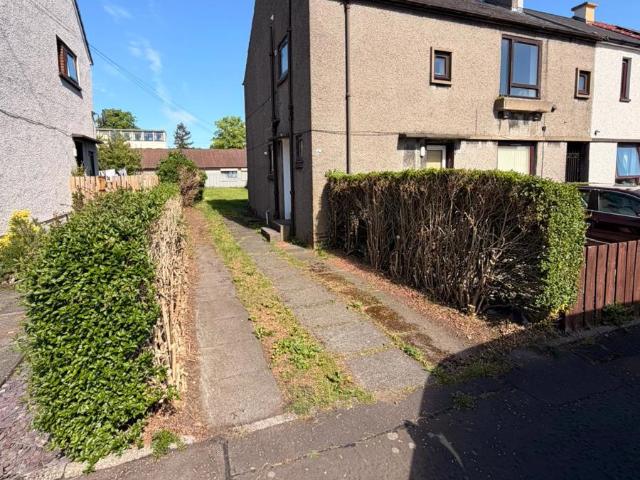 2 Bedroom Flat To Let in Alloa, FK10