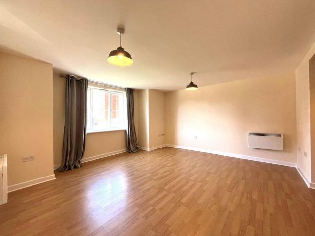 2 bedroom Flat To Let Total Size: 636 SQ FT