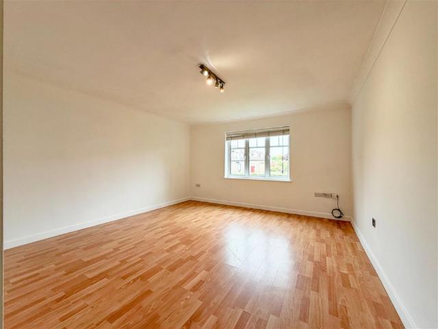 2 bedroom Flat To Let Total Size: 646 SQ FT