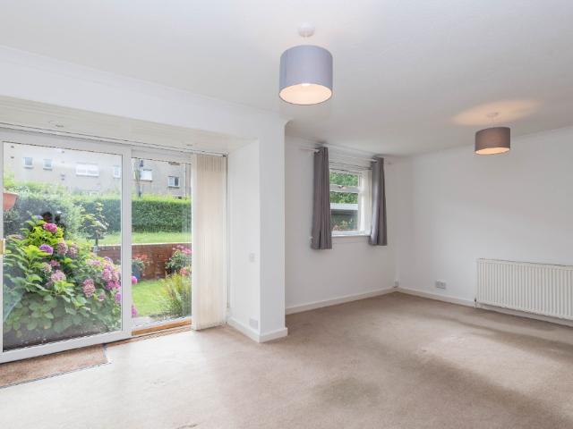 2 bedroom Flat to let | Unfurnished