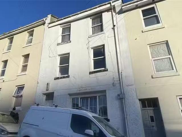 2 bedroom Flat to rent, Madrepore Road, Torquay, TQ1 £825 pcm