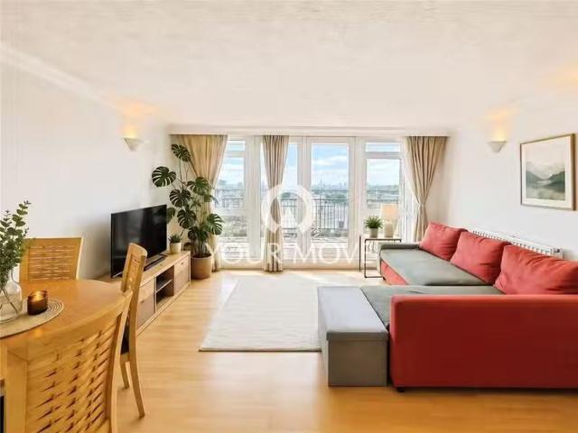2 bedroom Flat to rent, Master Gunner Place, London, SE18 £1.