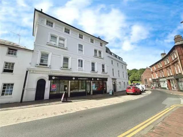 2 bedroom Flat to rent, Nevill Street, Tunbridge Wells, TN2 £.