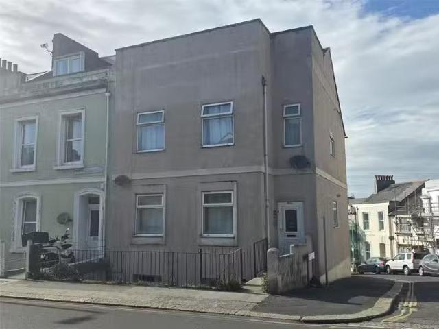 2 bedroom Flat to rent, North Road West, Plymouth, PL1 £900 pcm