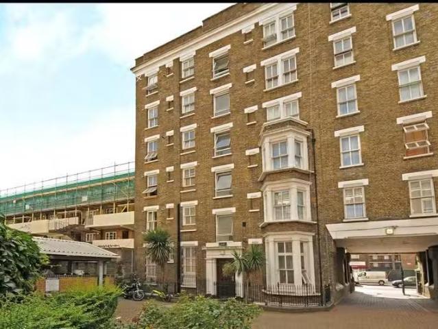 2 bedroom Flat to rent, Old Kent Road, London, SE1 £2,300 pcm