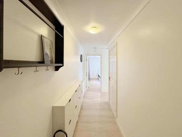 2 bedroom flat to rent on Maltings Close, London