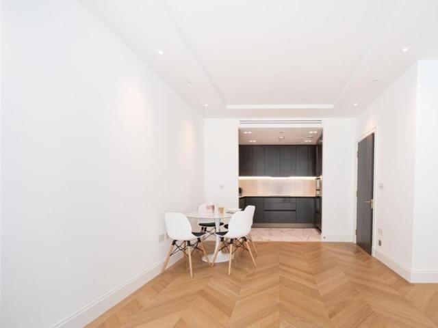 2 bedroom flat to rent on Millbank, London