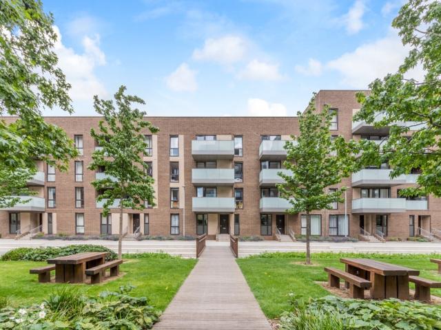 2 bedroom flat to rent on New Village Avenue, London