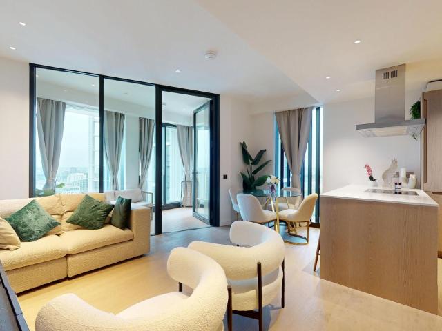 2 bedroom flat to rent on Nine Elms Lane, London