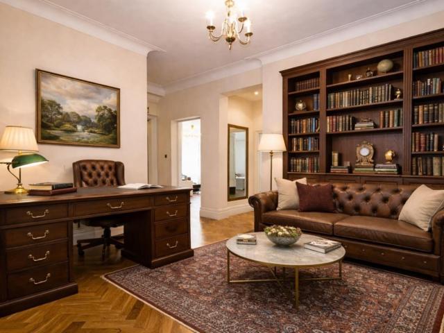 2 bedroom flat to rent on Old Brompton Road, London