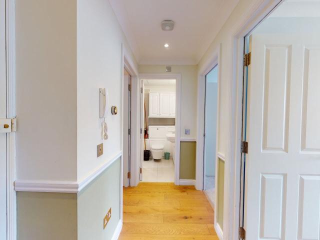 2 bedroom flat to rent on Orsett Terrace, London