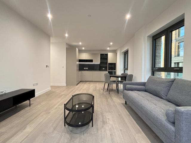 2 bedroom flat to rent on Anax Street, London