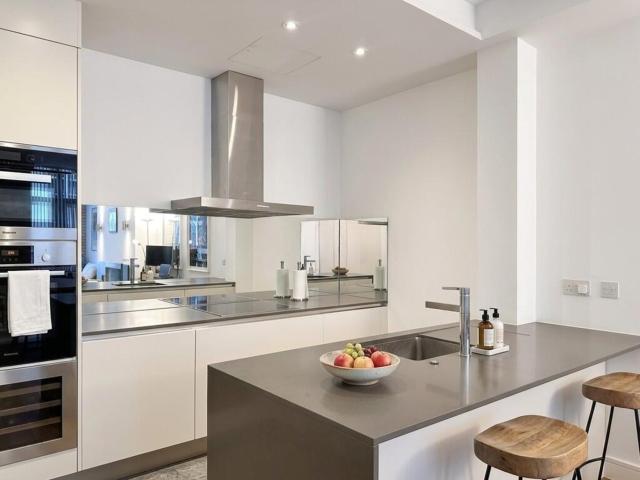 2 bedroom flat to rent on Berners Street, London