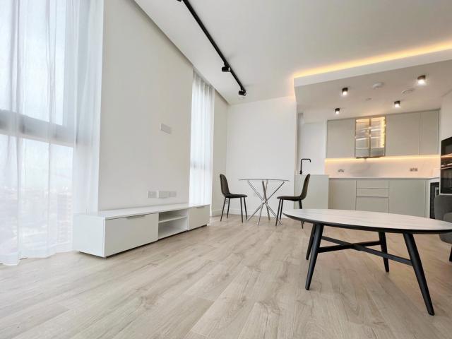 2 bedroom flat to rent on Bollinder Place, London