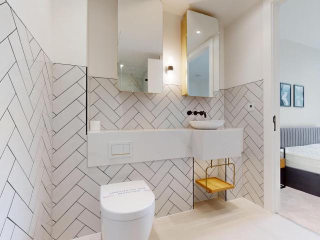2 bedroom flat to rent on Bollinder Place, London