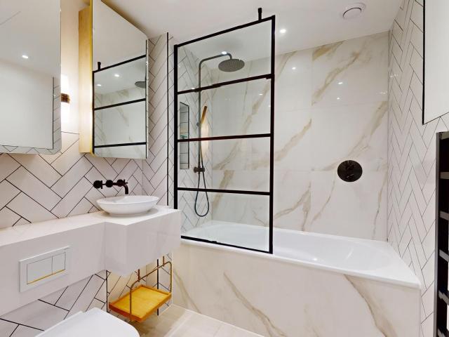 2 bedroom flat to rent on Bollinder Place, London
