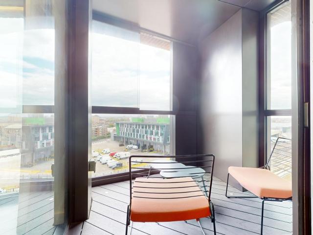 2 bedroom flat to rent on Charles Clowes Walk, London