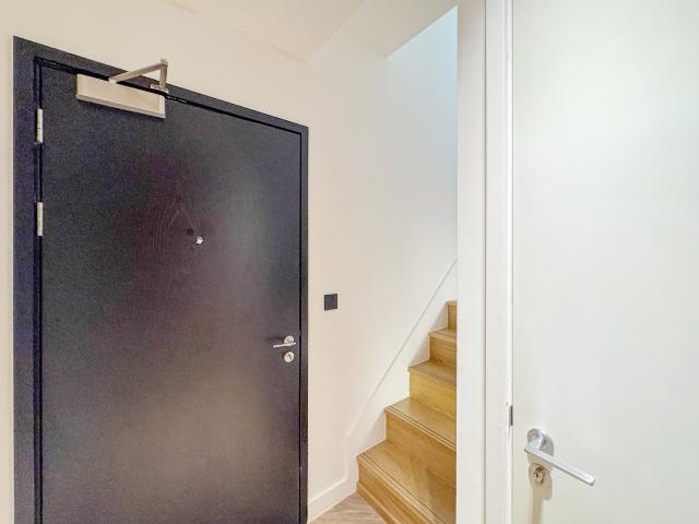 2 bedroom flat to rent on Cluny Mews, London