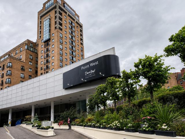 2 bedroom flat to rent on Cromwell Road, London