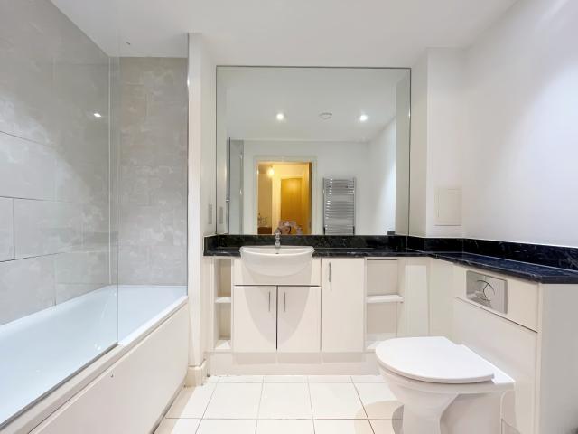 2 bedroom flat to rent on Elmira Street, London