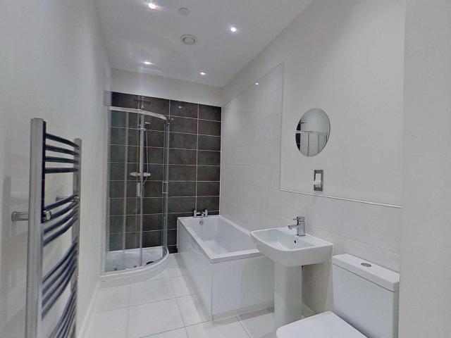 2 bedroom flat to rent on Goodman Street, Leeds