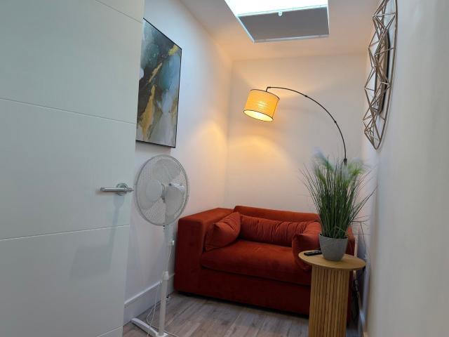 2 bedroom flat to rent on Harlequin Avenue, London