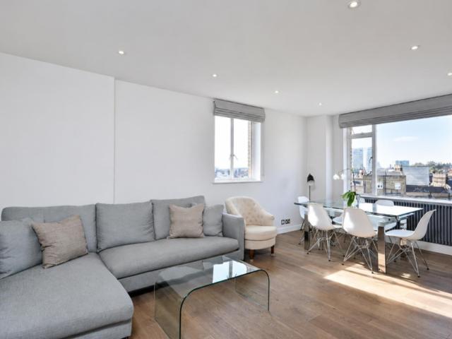 2 bedroom flat to rent on Park Crescent, London