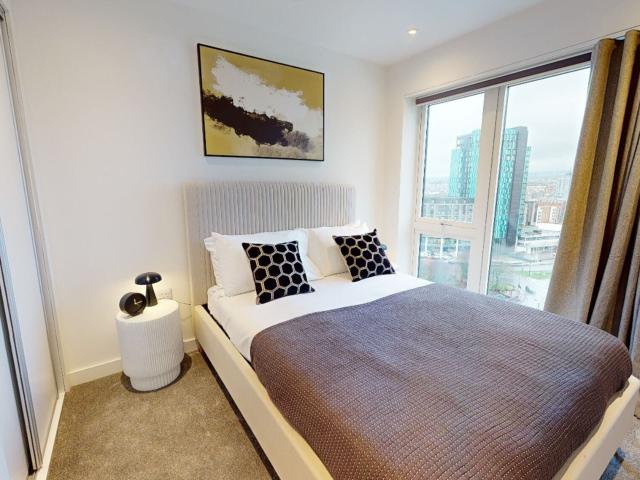 2 bedroom flat to rent on Sylvester Street, Sheffield