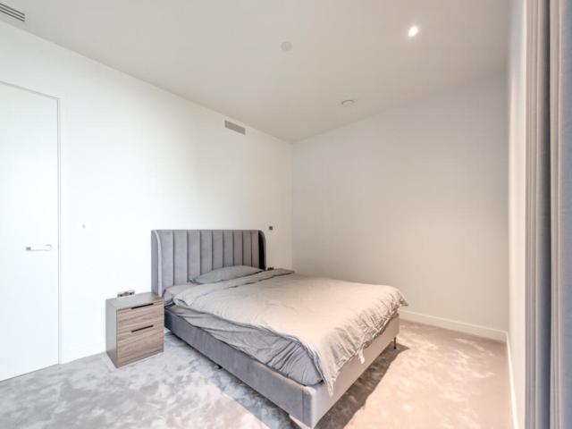 2 bedroom flat to rent on Wards Place, London